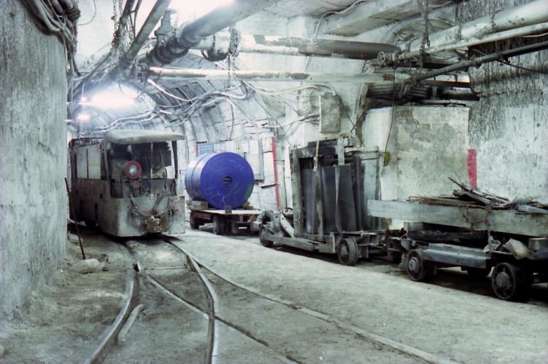 This colour shot is of the No3 pit bottom South. - Northern Mine ...